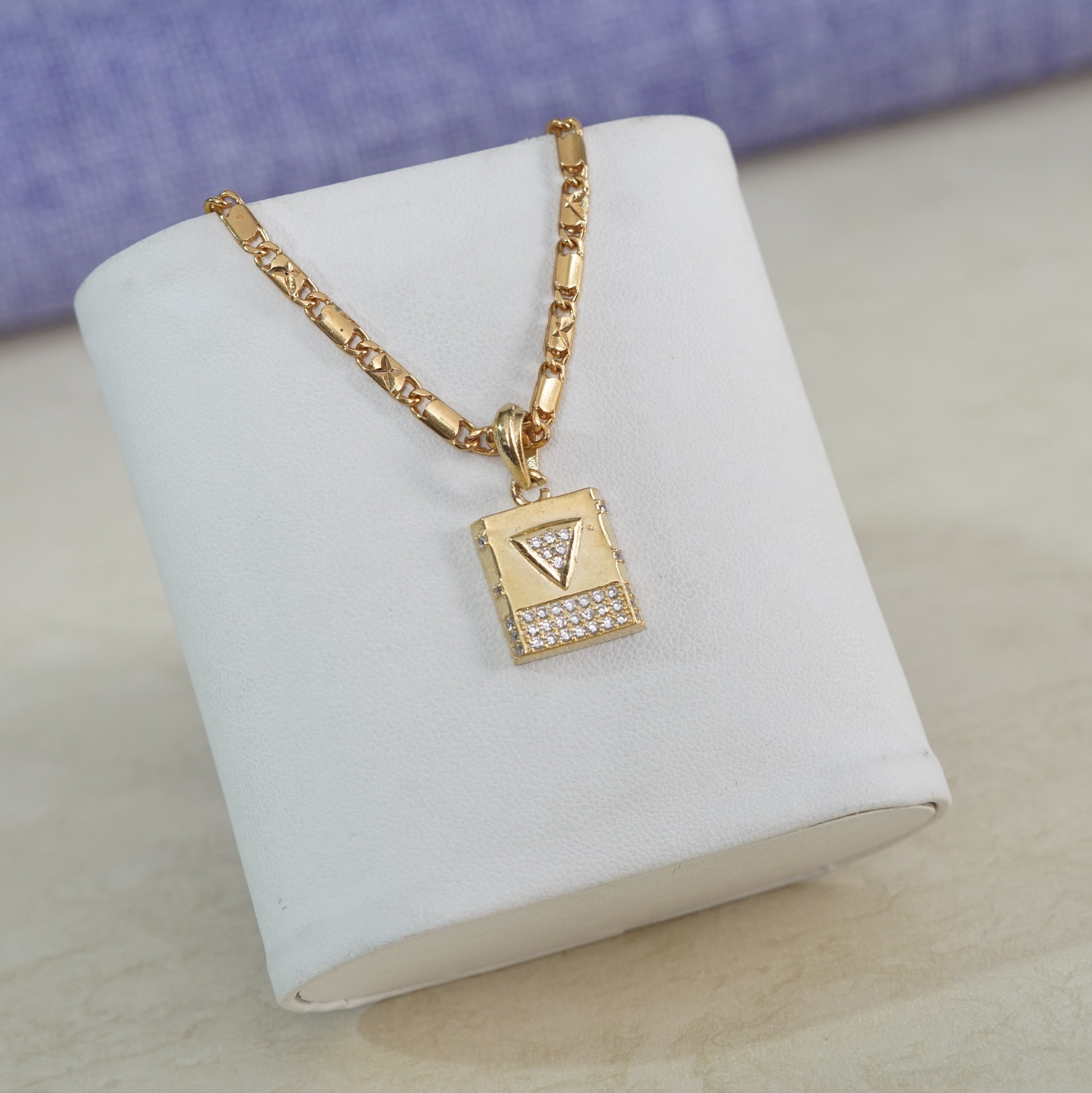 Blasstar Unisex Solid Gold Men's Chain Pandant (Chain-18inch)